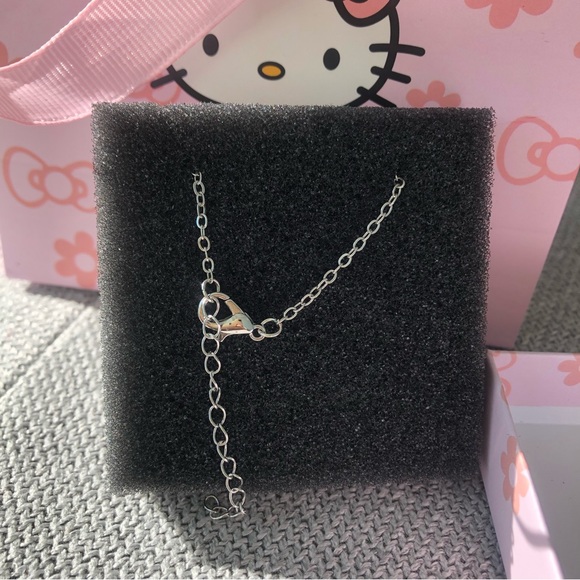 Hello Kitty | Jewelry | Hello Kitty Interlocking Necklace | Poshmark